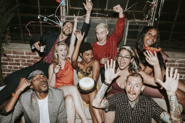 10 TIPS ON HOW TO THROW A TRULY UNFORGETTABLE PARTY - Ideal Magazine