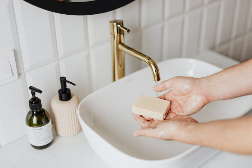 4 IDEAL STEPS TO AN EXPERT-APPROVED WINTER HAND CARE ROUTINE - Ideal ...