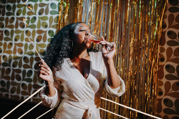 THE IDEAL GUIDE TO THROWING A GREAT HOUSE PARTY - Ideal Magazine