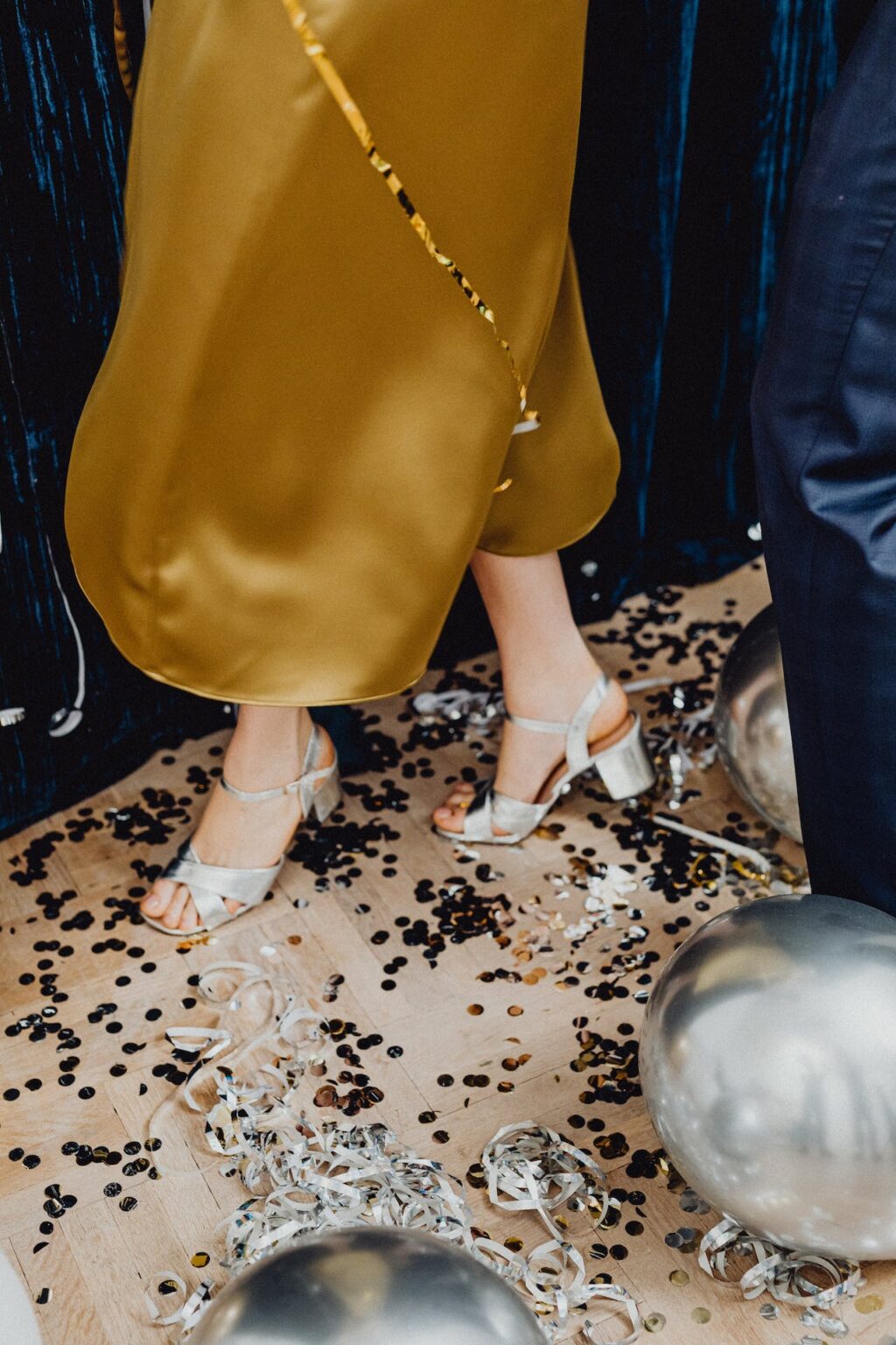 Gold Is Back In Fashion: Here’s How To Wear It With Style ...